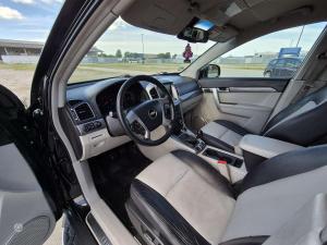 Black Chevrolet Captiva 2012 in Siauliai, with an engine capacity of 2.23 L and mileage of 225 thousand km for 4750 €, photo 13 on AUTOMOTO.COM.LV