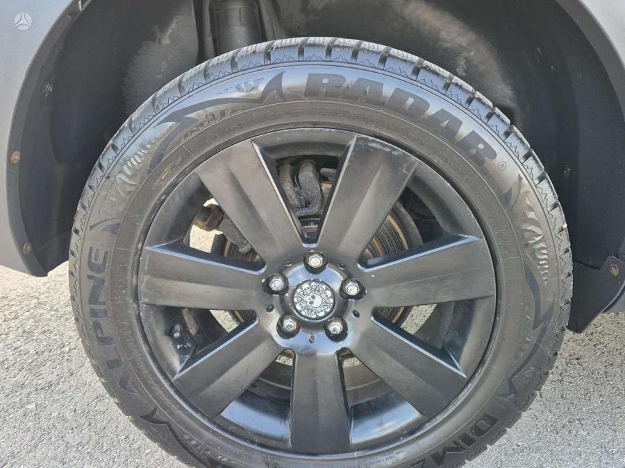 Black Chevrolet Captiva 2012 in Siauliai, with an engine capacity of 2.23 L and mileage of 225 thousand km for 4750 €, photo 29 on AUTOMOTO.COM.LV