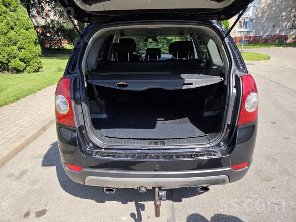Melns Chevrolet Captiva 2012 Rīga, ar dzinēja tilpumu 2.20 L un nobraukumu 193 tūkst. km par 6300 €, foto 8 vietnē AUTOMOTO.COM.LV