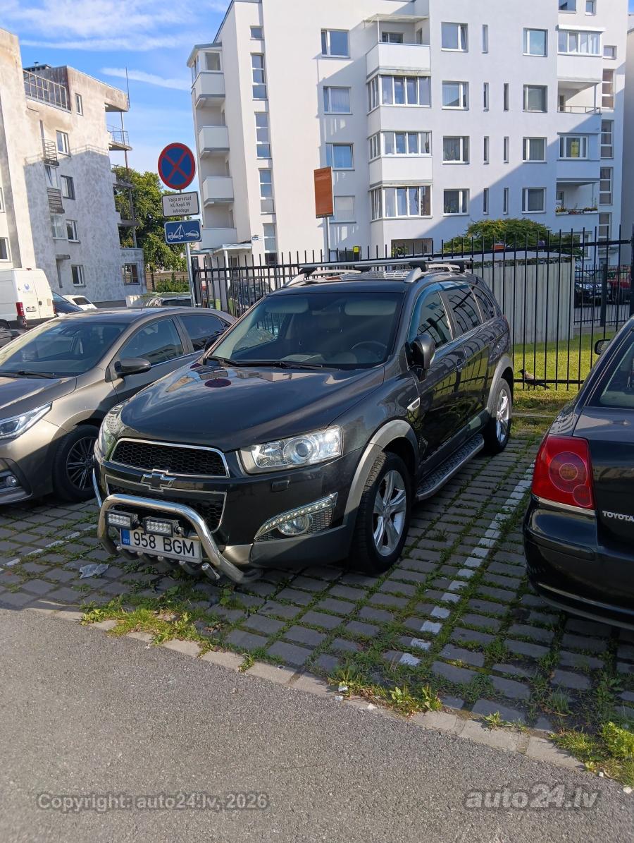 Melns Chevrolet Captiva 2012 Tallina, ar dzinēja tilpumu 2.20 L un nobraukumu 220 tūkst. km par 4300 €, foto 1 vietnē AUTOMOTO.COM.LV