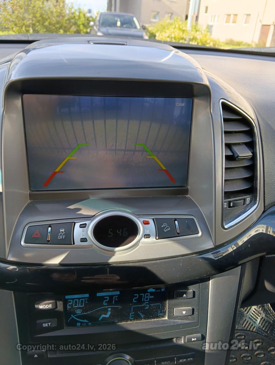 Melns Chevrolet Captiva 2012 Tallina, ar dzinēja tilpumu 2.20 L un nobraukumu 220 tūkst. km par 4300 €, foto 8 vietnē AUTOMOTO.COM.LV