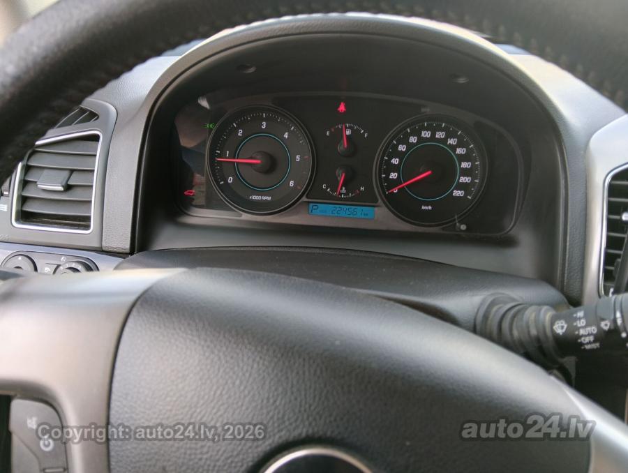 Melns Chevrolet Captiva 2012 Tallina, ar dzinēja tilpumu 2.20 L un nobraukumu 220 tūkst. km par 4300 €, foto 15 vietnē AUTOMOTO.COM.LV