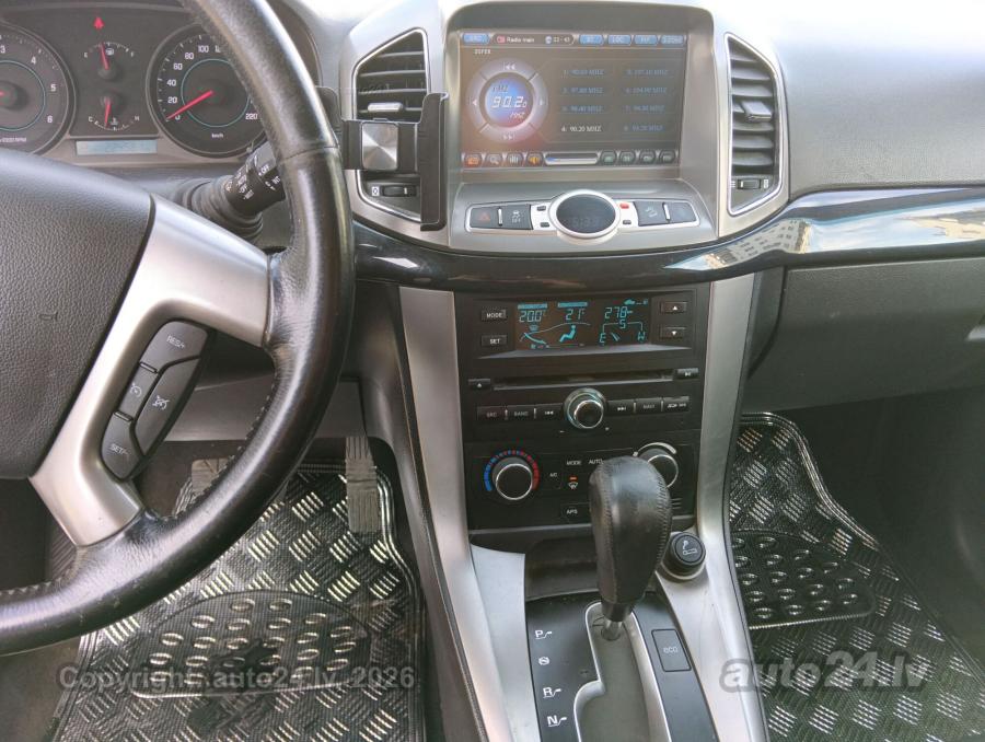 Melns Chevrolet Captiva 2012 Tallina, ar dzinēja tilpumu 2.20 L un nobraukumu 220 tūkst. km par 4300 €, foto 16 vietnē AUTOMOTO.COM.LV