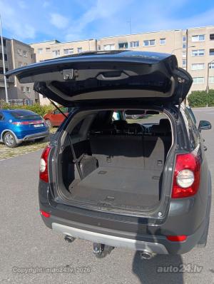 Melns Chevrolet Captiva 2012 Tallina, ar dzinēja tilpumu 2.20 L un nobraukumu 220 tūkst. km par 4300 €, foto 17 vietnē AUTOMOTO.COM.LV