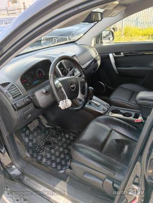 Melns Chevrolet Captiva 2012 Tallina, ar dzinēja tilpumu 2.20 L un nobraukumu 220 tūkst. km par 4300 €, foto 18 vietnē AUTOMOTO.COM.LV