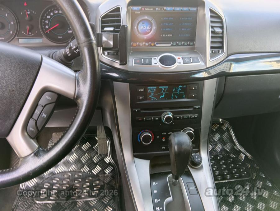 Melns Chevrolet Captiva 2012 Tallina, ar dzinēja tilpumu 2.20 L un nobraukumu 220 tūkst. km par 4300 €, foto 19 vietnē AUTOMOTO.COM.LV