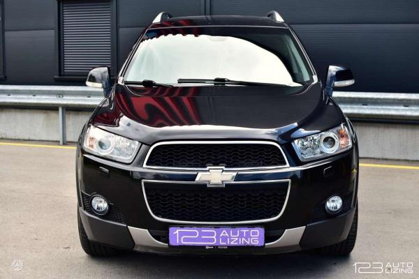 Black Chevrolet Captiva 2012 in Kretinga, with an engine capacity of 2.20 L and mileage of 234 thousand km for 6350 €, photo 3 on AUTOMOTO.COM.LV