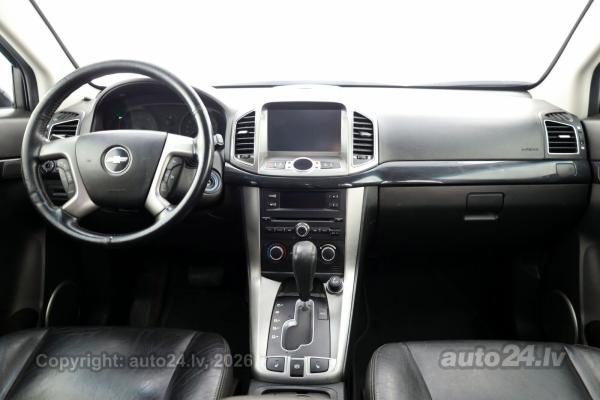 Melns Chevrolet Captiva 2012 Tallina, ar dzinēja tilpumu 2.20 L un nobraukumu 225 tūkst. km par 3999 €, foto 5 vietnē AUTOMOTO.COM.LV