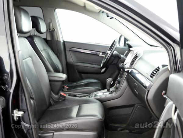 Melns Chevrolet Captiva 2012 Tallina, ar dzinēja tilpumu 2.20 L un nobraukumu 225 tūkst. km par 3999 €, foto 6 vietnē AUTOMOTO.COM.LV