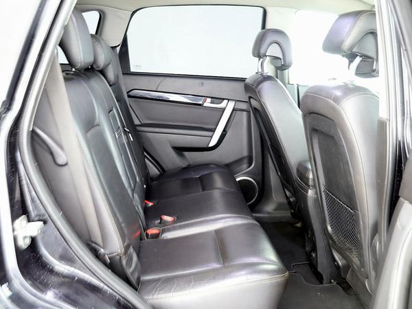 Melns Chevrolet Captiva 2012 Tallina, ar dzinēja tilpumu 2.20 L un nobraukumu 225 tūkst. km par 3999 €, foto 7 vietnē AUTOMOTO.COM.LV