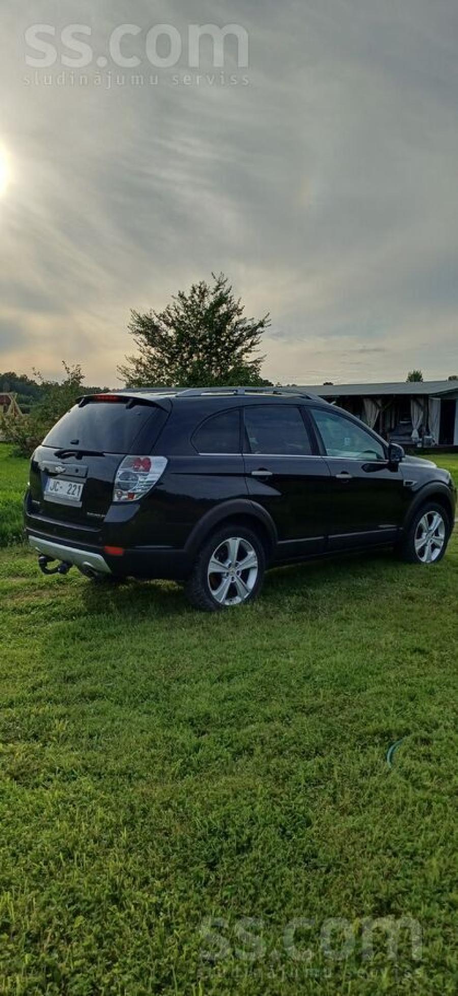 Melns Chevrolet Captiva 2012 Rīga, ar dzinēja tilpumu 2.20 L un nobraukumu 286 tūkst. km par 7000 €, foto 5 vietnē AUTOMOTO.COM.LV