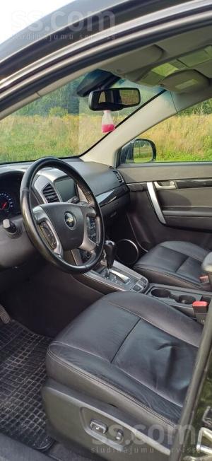 Melns Chevrolet Captiva 2012 Rīga, ar dzinēja tilpumu 2.20 L un nobraukumu 286 tūkst. km par 7000 €, foto 8 vietnē AUTOMOTO.COM.LV