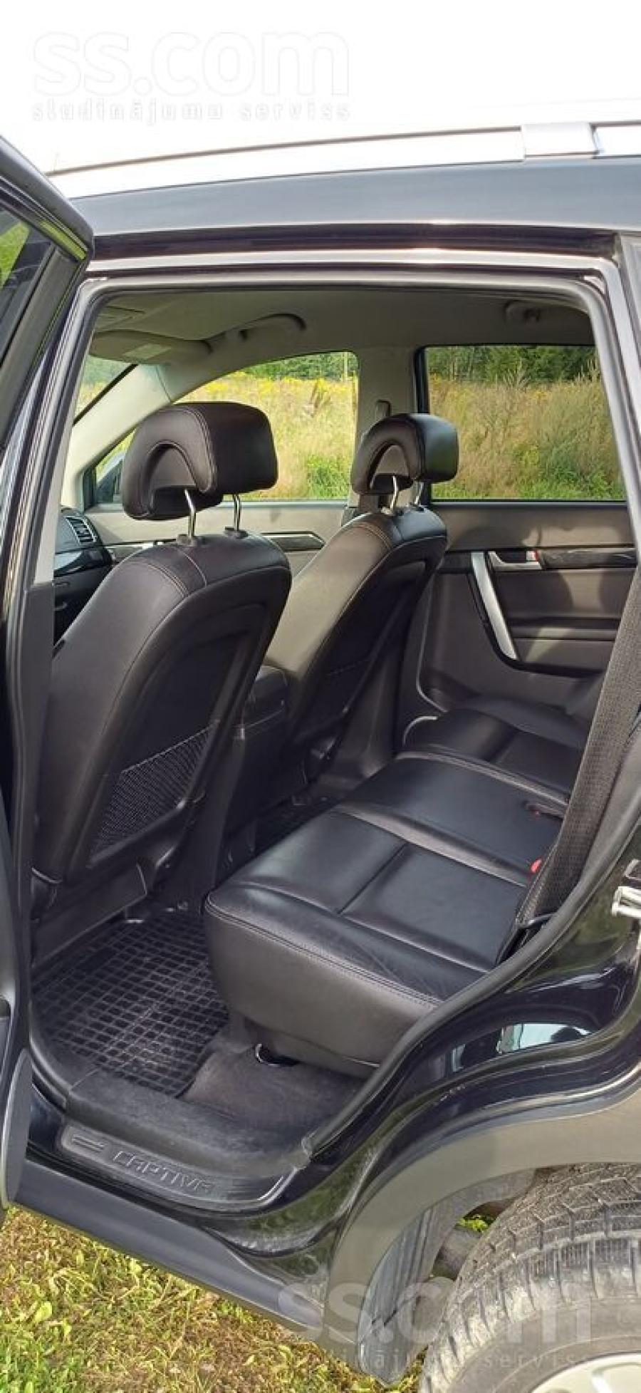Melns Chevrolet Captiva 2012 Rīga, ar dzinēja tilpumu 2.20 L un nobraukumu 286 tūkst. km par 7000 €, foto 13 vietnē AUTOMOTO.COM.LV
