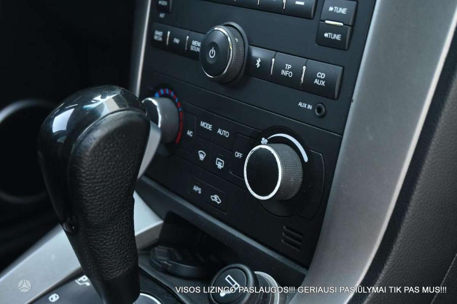 Black Chevrolet Captiva 2012 in Kretinga, with an engine capacity of 2.20 L and mileage of 163 thousand km for 6199 €, photo 25 on AUTOMOTO.COM.LV