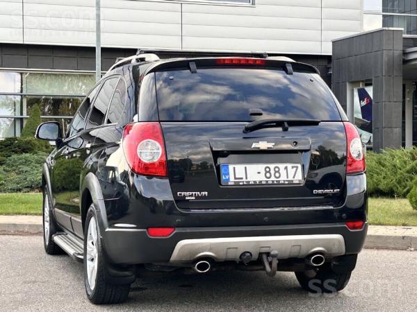 Melns Chevrolet Captiva 2012 Rīga, ar dzinēja tilpumu 2.20 L un nobraukumu 193 tūkst. km par 4750 €, foto 3 vietnē AUTOMOTO.COM.LV