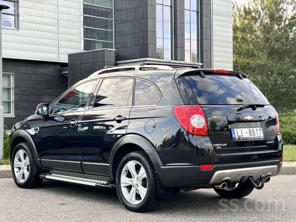 Melns Chevrolet Captiva 2012 Rīga, ar dzinēja tilpumu 2.20 L un nobraukumu 193 tūkst. km par 4750 €, foto 4 vietnē AUTOMOTO.COM.LV