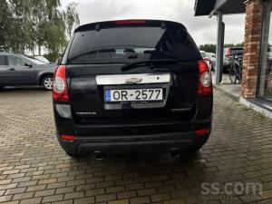 Melns Chevrolet Captiva 2012 Talsi, ar dzinēja tilpumu 2.20 L un nobraukumu 211 tūkst. km par 6500 €, foto 5 vietnē AUTOMOTO.COM.LV