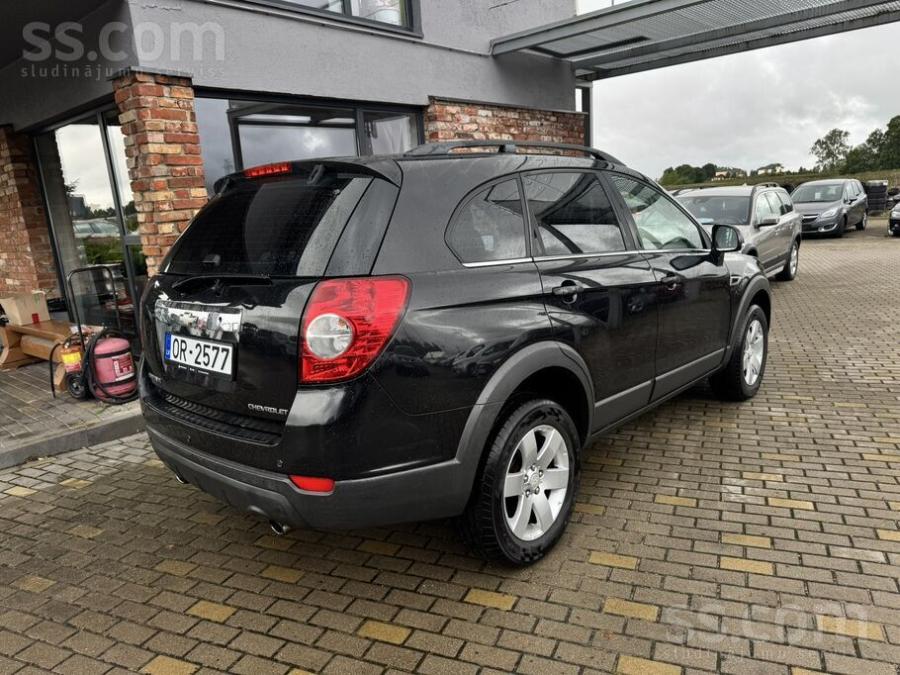 Melns Chevrolet Captiva 2012 Talsi, ar dzinēja tilpumu 2.20 L un nobraukumu 211 tūkst. km par 6500 €, foto 6 vietnē AUTOMOTO.COM.LV