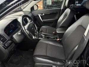 Melns Chevrolet Captiva 2012 Talsi, ar dzinēja tilpumu 2.20 L un nobraukumu 211 tūkst. km par 6500 €, foto 10 vietnē AUTOMOTO.COM.LV