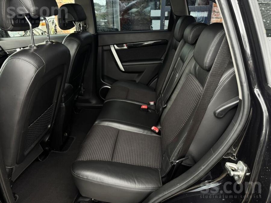 Melns Chevrolet Captiva 2012 Talsi, ar dzinēja tilpumu 2.20 L un nobraukumu 211 tūkst. km par 6500 €, foto 12 vietnē AUTOMOTO.COM.LV