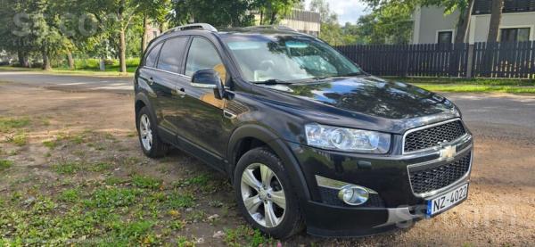 Chevrolet Captiva 2012 RÄ«ga vietnÄ Melns Chevrolet Captiva 2012 RÄ«ga, ar dzinÄja tilpumu 2.20 L un nobraukumu 238 tÅ«kst. km par 5800 ā¬, foto 3 vietnÄ AUTOMOTO.COM.LV