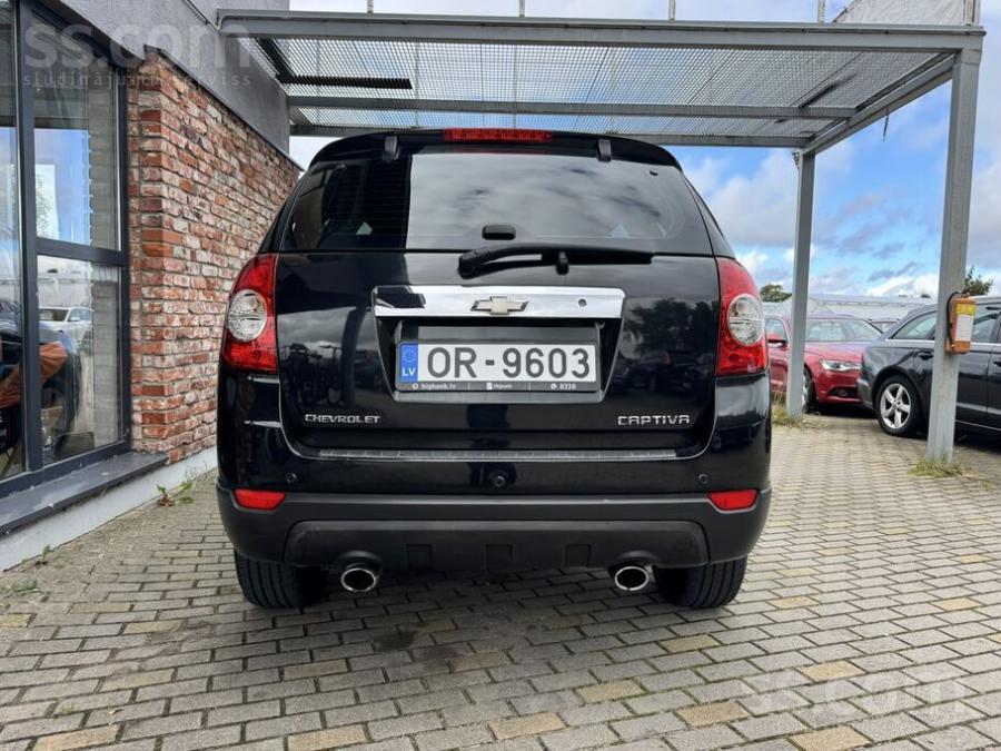 Melns Chevrolet Captiva 2012 Talsi, ar dzinēja tilpumu 2.20 L un nobraukumu 229 tūkst. km par 6500 €, foto 5 vietnē AUTOMOTO.COM.LV