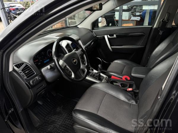 Melns Chevrolet Captiva 2012 Talsi, ar dzinēja tilpumu 2.20 L un nobraukumu 229 tūkst. km par 6500 €, foto 10 vietnē AUTOMOTO.COM.LV