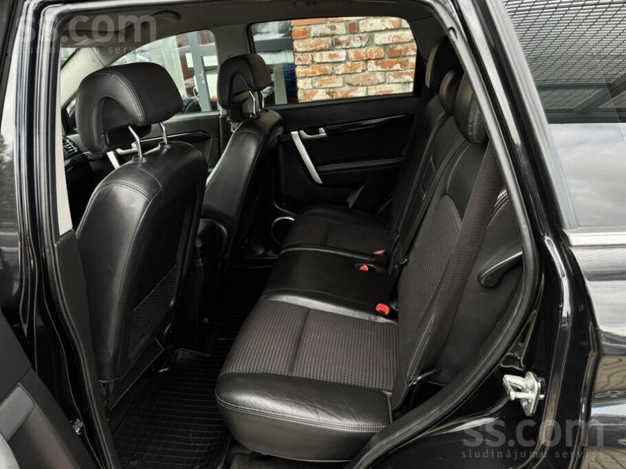 Melns Chevrolet Captiva 2012 Talsi, ar dzinēja tilpumu 2.20 L un nobraukumu 229 tūkst. km par 6500 €, foto 13 vietnē AUTOMOTO.COM.LV