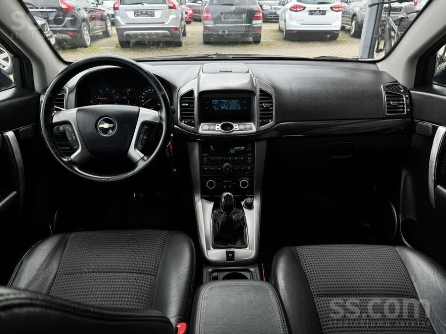 Melns Chevrolet Captiva 2012 Talsi, ar dzinēja tilpumu 2.20 L un nobraukumu 229 tūkst. km par 6500 €, foto 14 vietnē AUTOMOTO.COM.LV