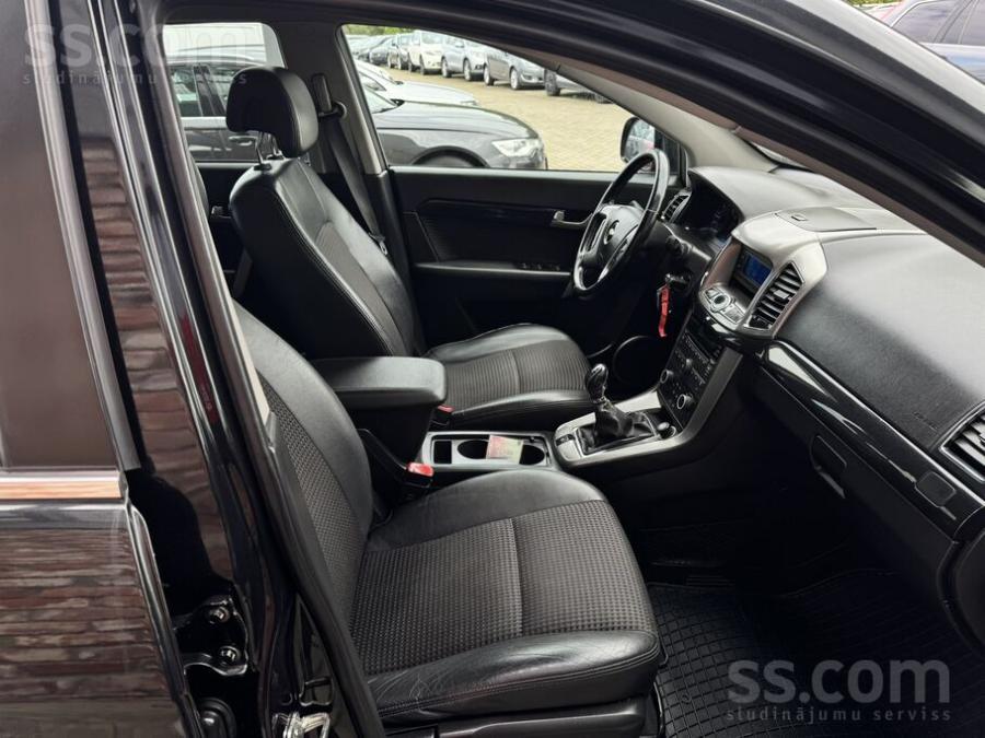 Melns Chevrolet Captiva 2012 Talsi, ar dzinēja tilpumu 2.20 L un nobraukumu 229 tūkst. km par 6500 €, foto 17 vietnē AUTOMOTO.COM.LV