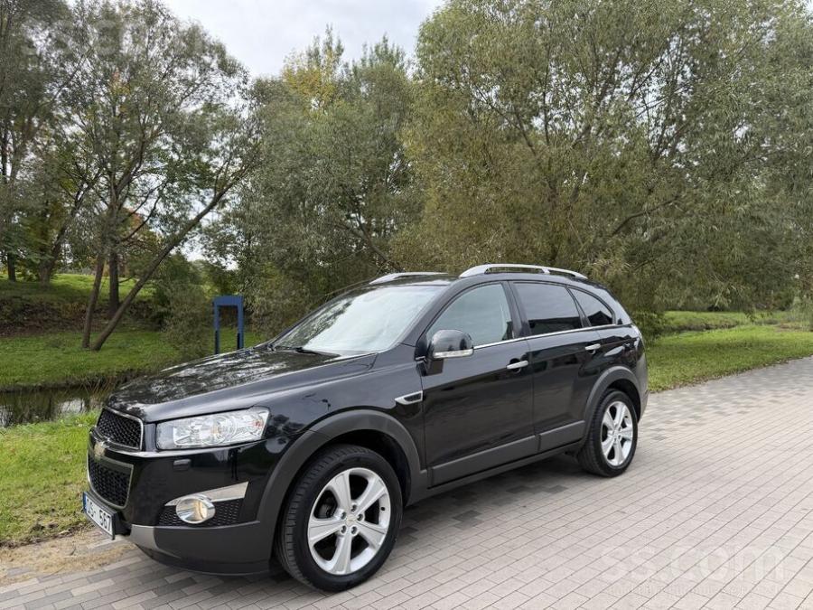 Melns Chevrolet Captiva 2012 Rēzekne, ar dzinēja tilpumu 2.20 L un nobraukumu 0 tūkst. km par 6450 €, foto 3 vietnē AUTOMOTO.COM.LV