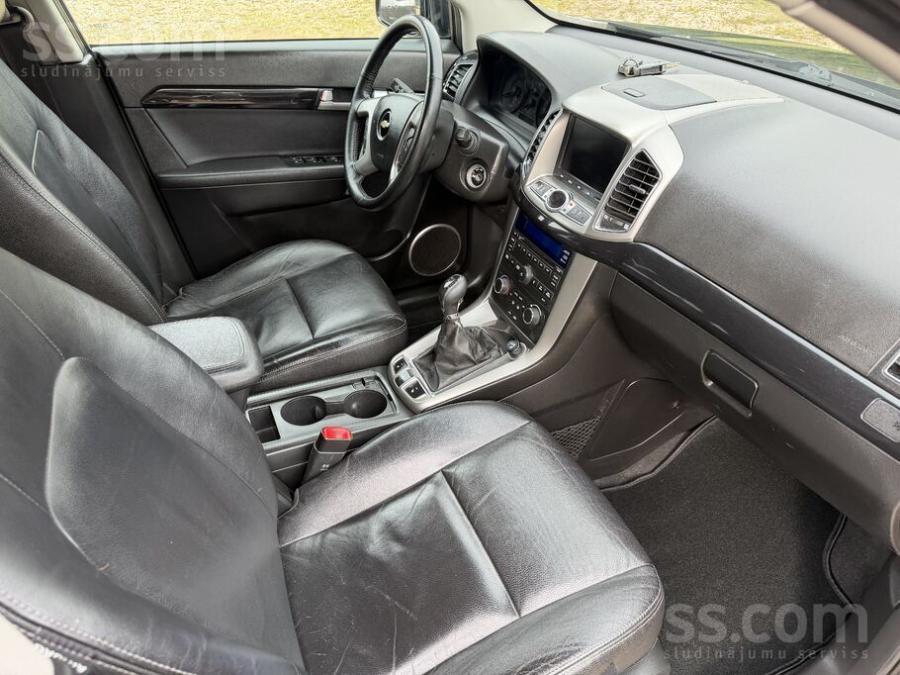 Melns Chevrolet Captiva 2012 Rēzekne, ar dzinēja tilpumu 2.20 L un nobraukumu 0 tūkst. km par 6450 €, foto 12 vietnē AUTOMOTO.COM.LV