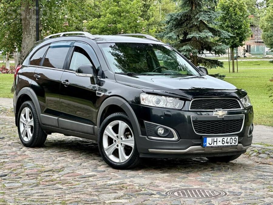 Black Chevrolet Captiva 2013 in Jelgava, with an engine capacity of 2.20 L and mileage of 225 thousand km for 7200 €, photo 1 on AUTOMOTO.COM.LV