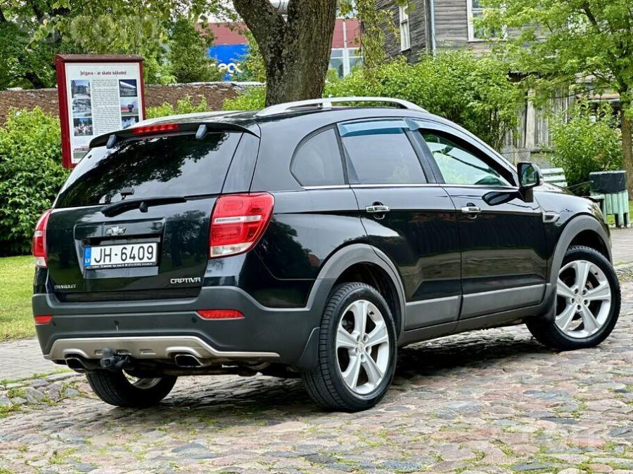 Black Chevrolet Captiva 2013 in Jelgava, with an engine capacity of 2.20 L and mileage of 225 thousand km for 7200 €, photo 4 on AUTOMOTO.COM.LV