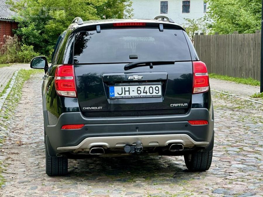 Black Chevrolet Captiva 2013 in Jelgava, with an engine capacity of 2.20 L and mileage of 225 thousand km for 7200 €, photo 8 on AUTOMOTO.COM.LV
