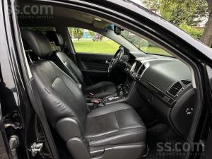 Black Chevrolet Captiva 2013 in Jelgava, with an engine capacity of 2.20 L and mileage of 225 thousand km for 7200 €, photo 10 on AUTOMOTO.COM.LV
