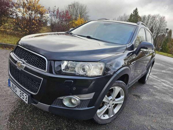 Melns Chevrolet Captiva 2013 Utena, ar dzinēja tilpumu 2.20 L un nobraukumu 350 tūkst. km par 3850 €, foto 1 vietnē AUTOMOTO.COM.LV