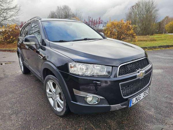 Melns Chevrolet Captiva 2013 Utena, ar dzinēja tilpumu 2.20 L un nobraukumu 350 tūkst. km par 3850 €, foto 2 vietnē AUTOMOTO.COM.LV