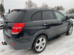 Black Chevrolet Captiva 2013 in Taurage, with an engine capacity of 2.23 L and mileage of 258 thousand km for 4400 €, photo 4 on AUTOMOTO.COM.LV