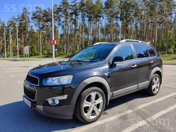 Melns Chevrolet Captiva 2013 Rīga, ar dzinēja tilpumu 2.20 L un nobraukumu 245 tūkst. km par 5300 €, foto 1 vietnē AUTOMOTO.COM.LV