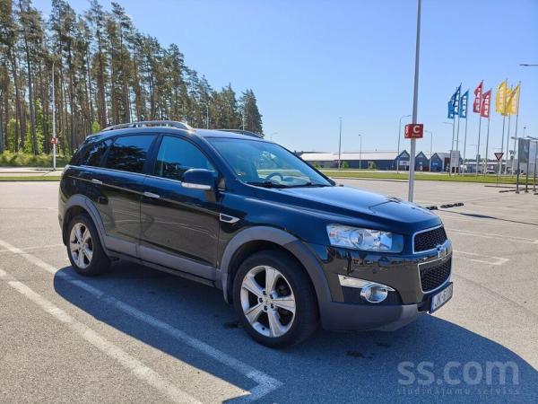 Melns Chevrolet Captiva 2013 Rīga, ar dzinēja tilpumu 2.20 L un nobraukumu 245 tūkst. km par 5300 €, foto 2 vietnē AUTOMOTO.COM.LV