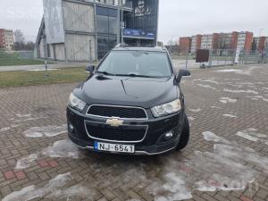 Black Chevrolet Captiva 2013 in Valmiera, with an engine capacity of 2.20 L and mileage of 223 thousand km for 5800 €, photo  on AUTOMOTO.COM.LV