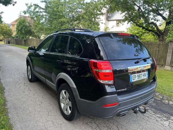 Black Chevrolet Captiva 2013 in Kaunas, with an engine capacity of 0.00 L and mileage of 212 thousand km for 5300 €, photo 3 on AUTOMOTO.COM.LV