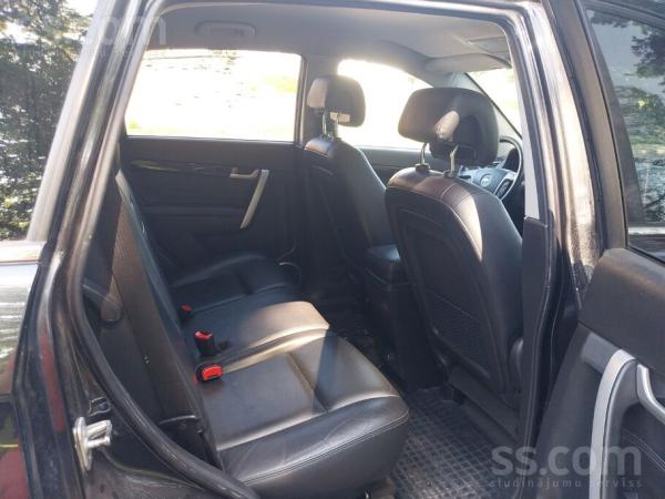 Melns Chevrolet Captiva 2013 Madona, ar dzinēja tilpumu 2.20 L un nobraukumu 291 tūkst. km par 4350 €, foto 8 vietnē AUTOMOTO.COM.LV