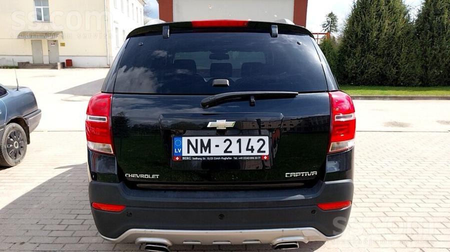 Black Chevrolet Captiva 2013 in Madona, with an engine capacity of 2.20 L and mileage of 292 thousand km for 3995 €, photo 7 on AUTOMOTO.COM.LV
