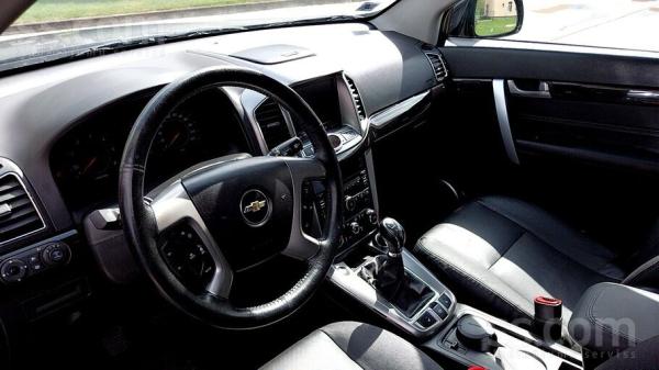 Chevrolet Captiva 2013 Madona vietnē Melns Chevrolet Captiva 2013 Madona, ar dzinēja tilpumu 2.20 L un nobraukumu 292 tūkst. km par 3995 €, foto 9 vietnē AUTOMOTO.COM.LV