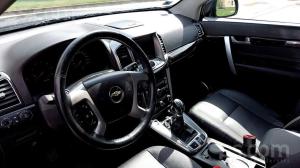 Black Chevrolet Captiva 2013 in Madona, with an engine capacity of 2.20 L and mileage of 292 thousand km for 3995 €, photo 9 on AUTOMOTO.COM.LV