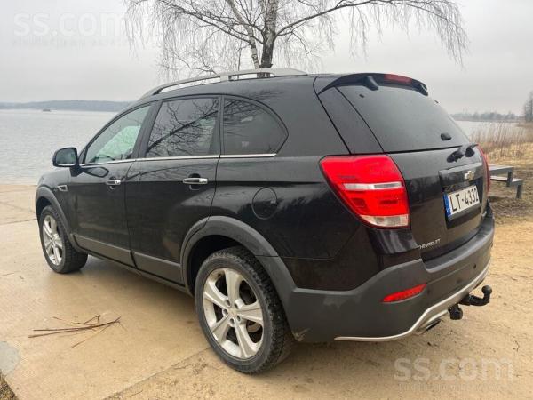 Black Chevrolet Captiva 2014 in Jekabpils, with an engine capacity of 2.20 L and mileage of 216 thousand km for 8900 €, photo 4 on AUTOMOTO.COM.LV