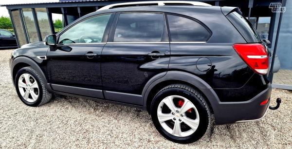 Black Chevrolet Captiva 2014 in Kretinga, with an engine capacity of 2.20 L and mileage of 182 thousand km for 7699 €, photo 8 on AUTOMOTO.COM.LV