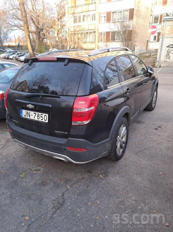 Black Chevrolet Captiva 2014 in Riga, with an engine capacity of 2.40 L and mileage of 206 thousand km for 5750 €, photo 4 on AUTOMOTO.COM.LV
